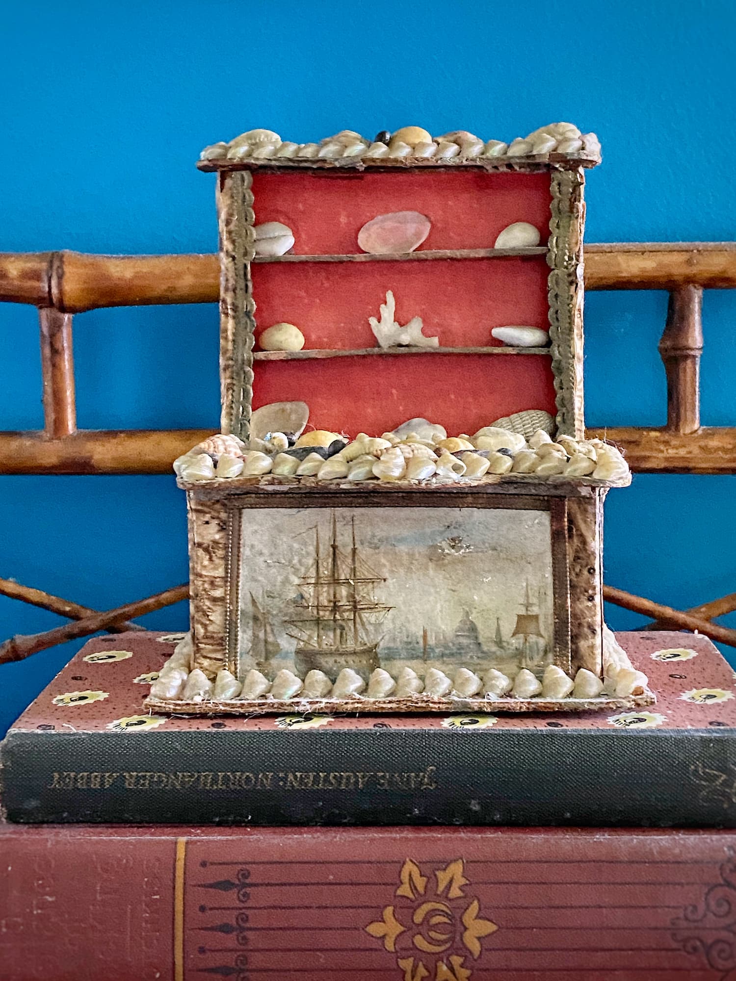 Coastal Style | Decorating With Seashells All Year Round - Molly in Maine