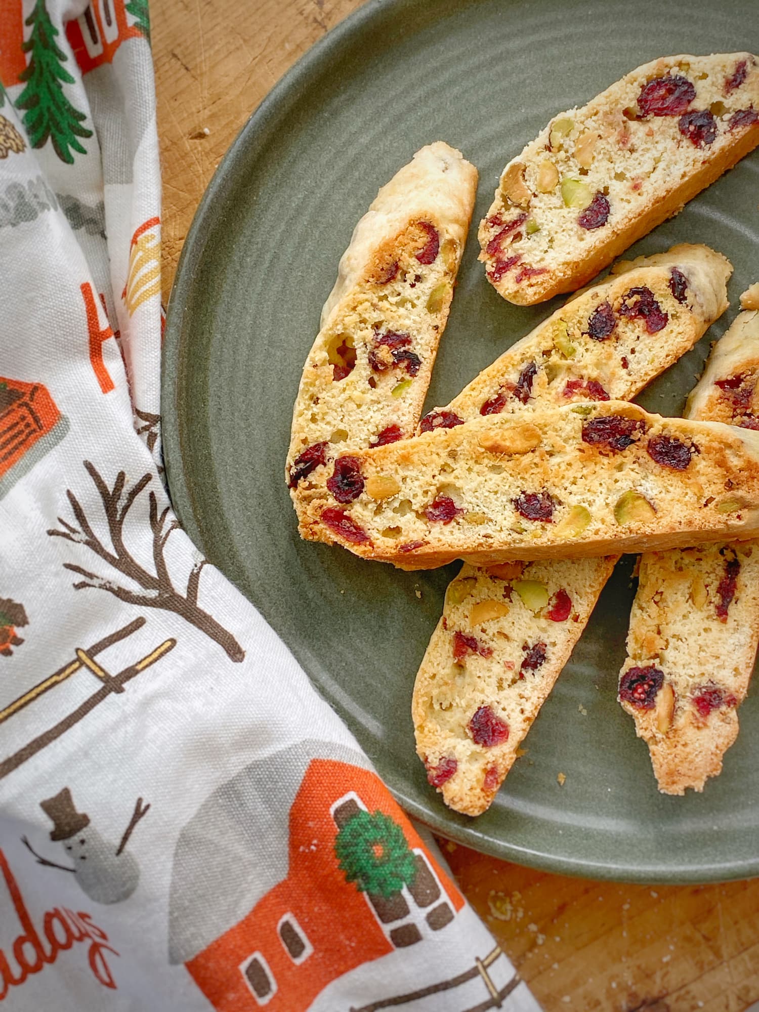 Cranberry Pistachio Biscotti For A Holiday Cookie Exchange! - Molly in ...