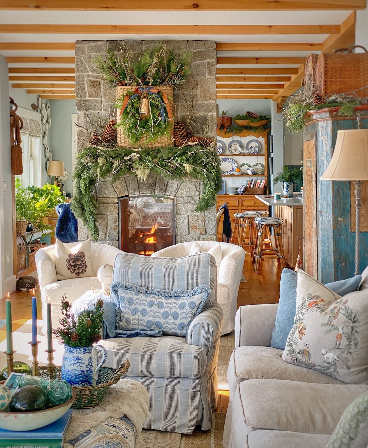 Last-Minute Ways To Create A Warm & Welcoming Home This Season - Molly ...
