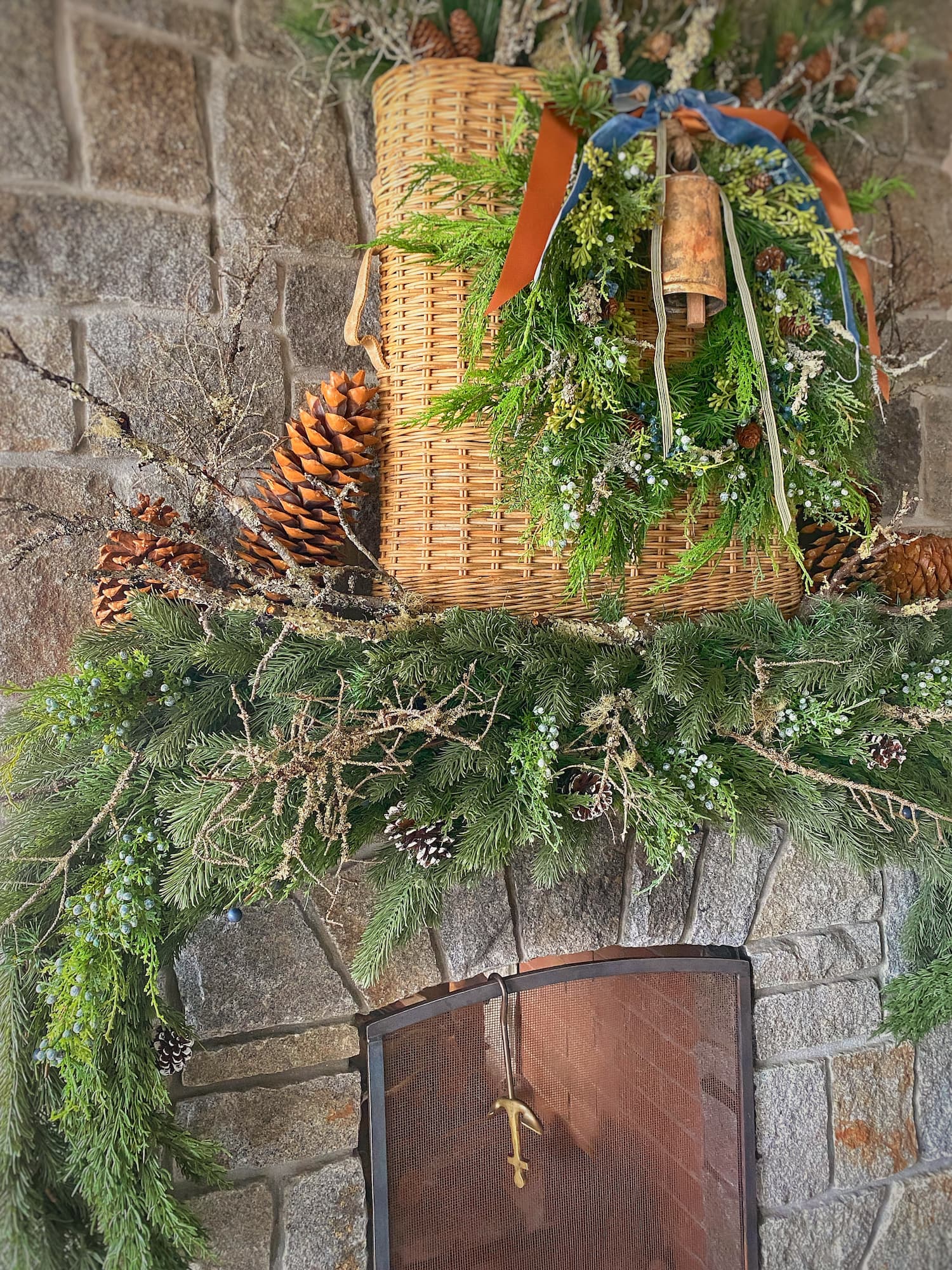My Holiday Mantel | How To Get That "Wow" Full-Garland Look - Molly in ...