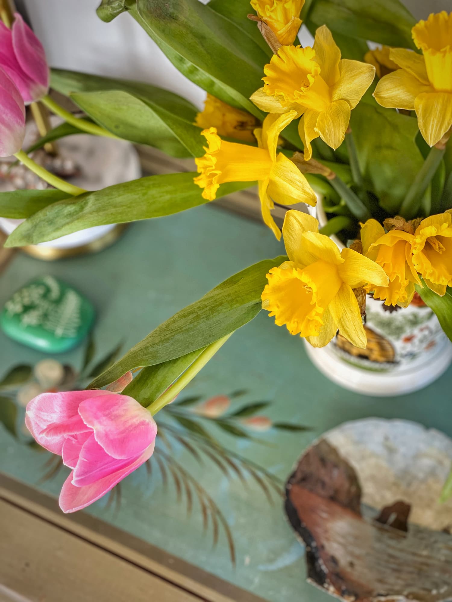 Transition From Winter to Spring With Fresh Decor And Soft Colors ...