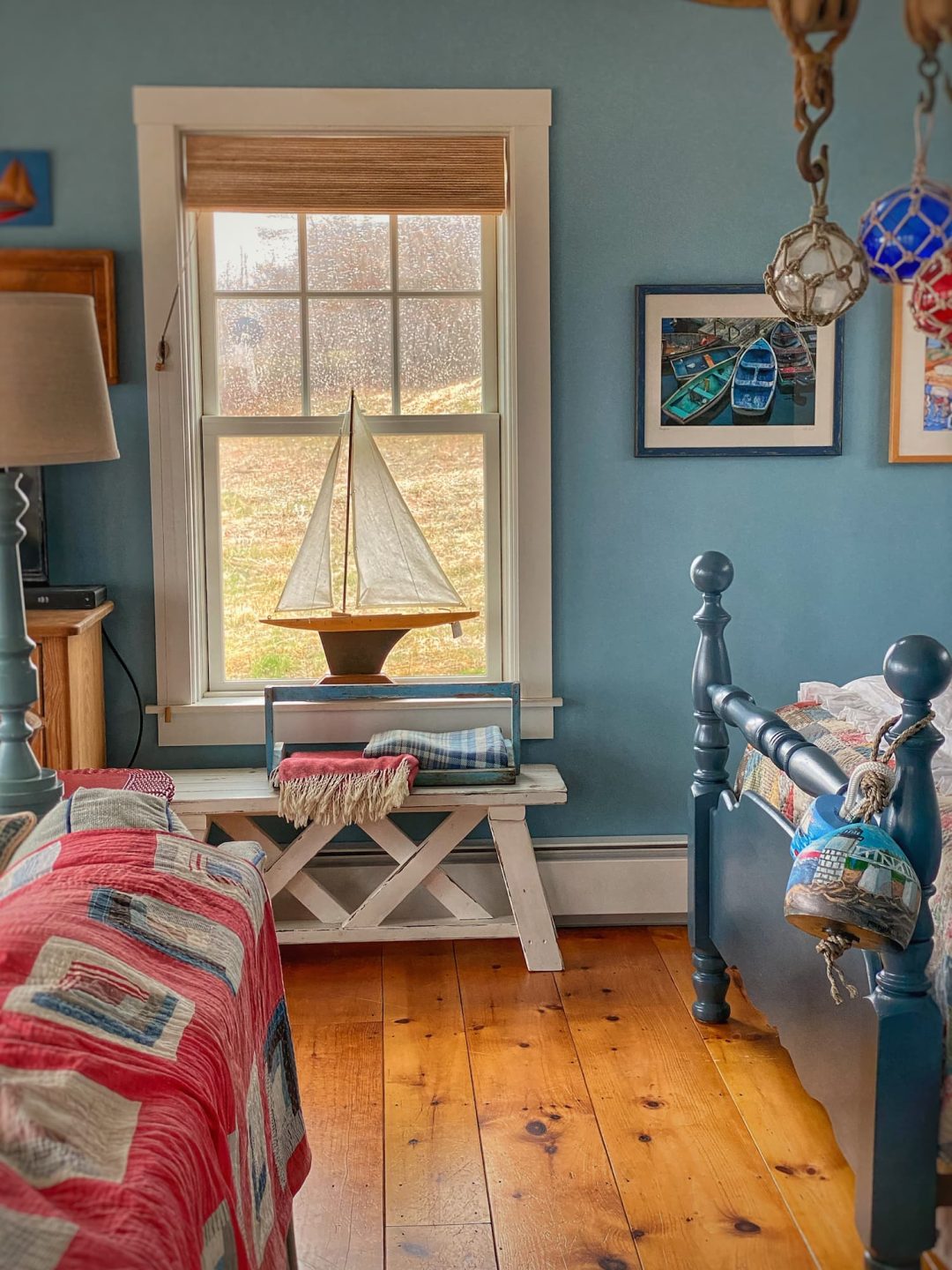 A Spring Bed Nook Refresh Inspires Sweet Dreams For Guests - Molly in Maine