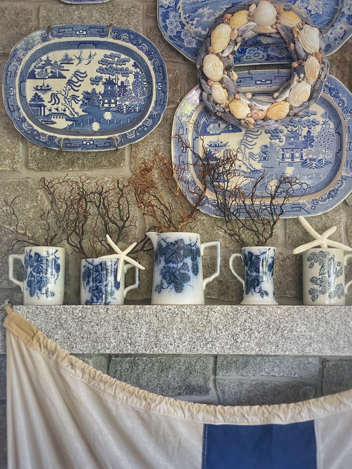 8 Elements of Classic Coastal Maine Summer Cottage Style - Molly in Maine