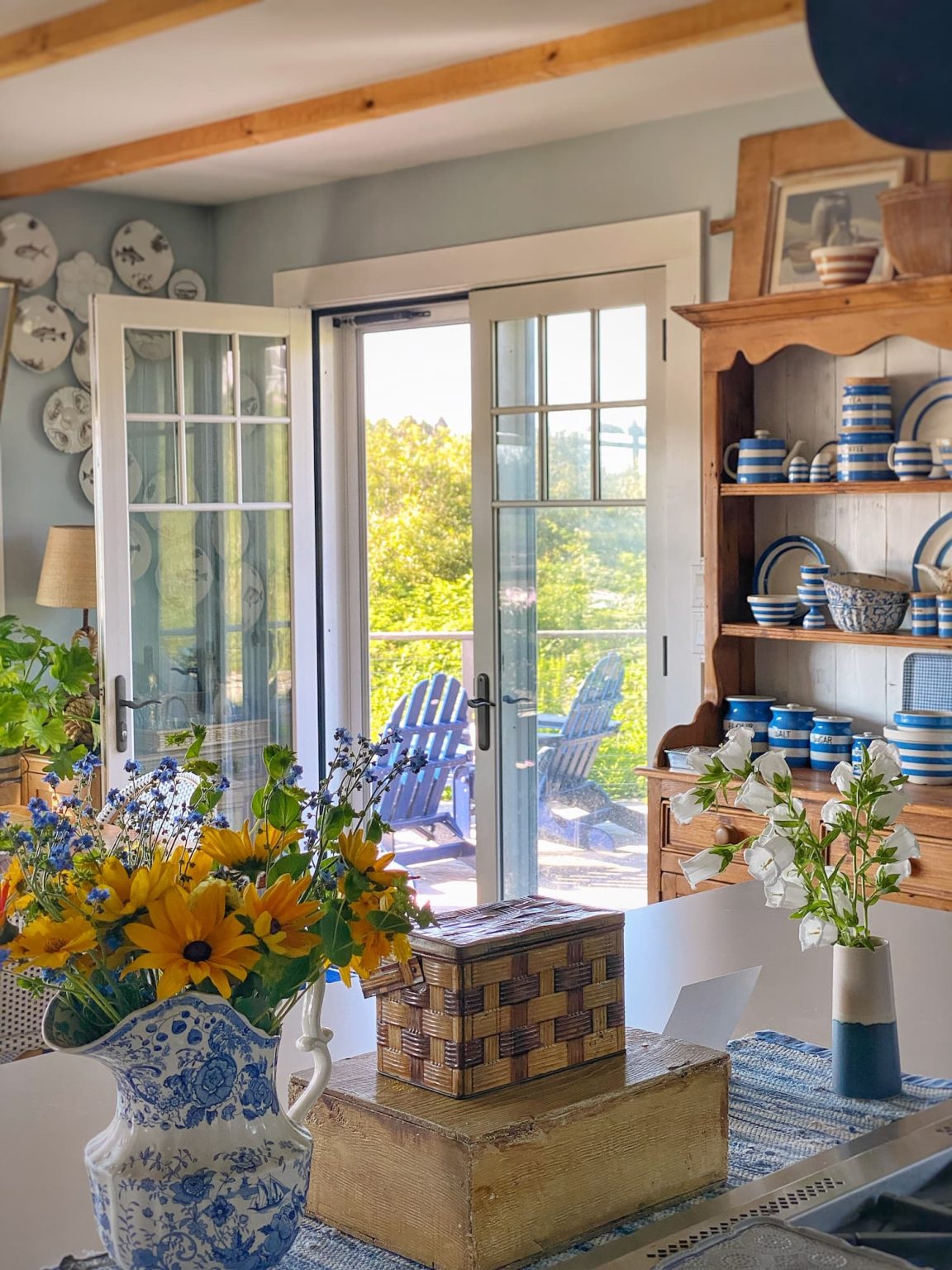 8 Elements of Classic Coastal Maine Summer Cottage Style - Molly in Maine