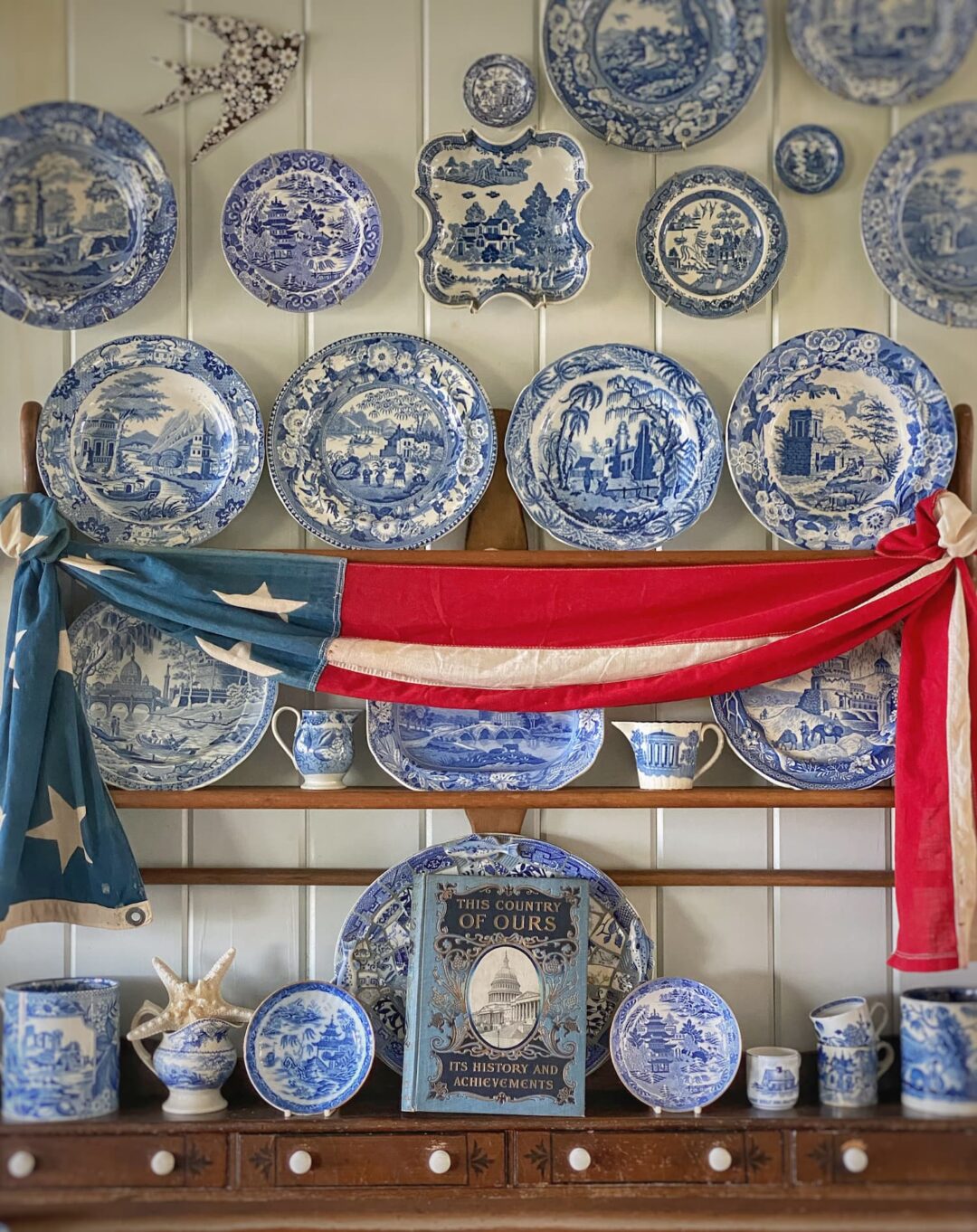 Coastal Style & Patriotic Touches Welcome July from Porch to Table ...